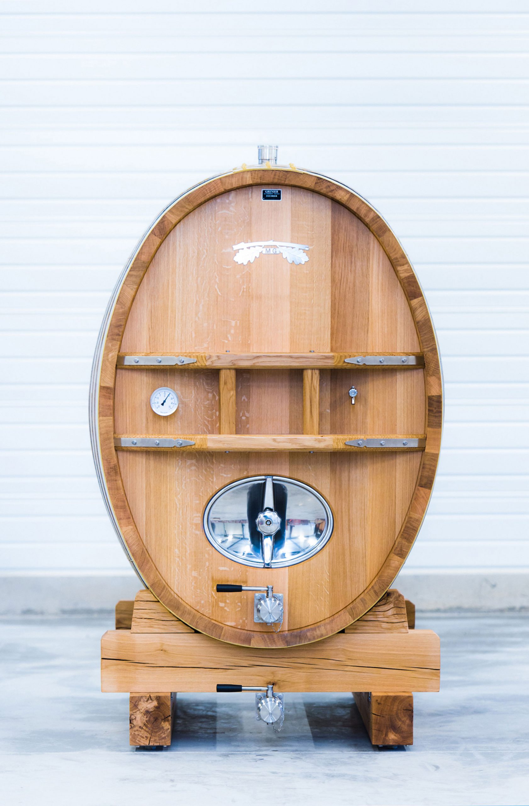 Chaque cuve et chaque foudre réalisés dans les ateliers de la foudrerie ...